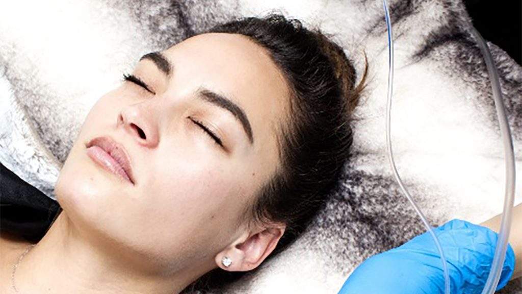 This Life-Changing Facial Literally Saved My Dry Winter Skin—Just Look ...